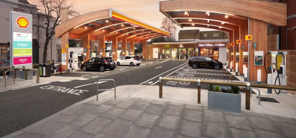 Shell UK transformeert tankstation naar laadhub | BZO Tankstations